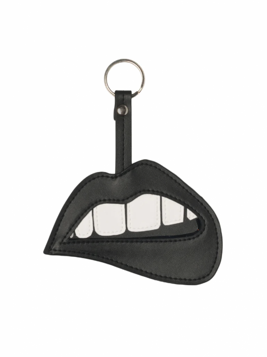 Key Chain Kiss – PINNED BY K